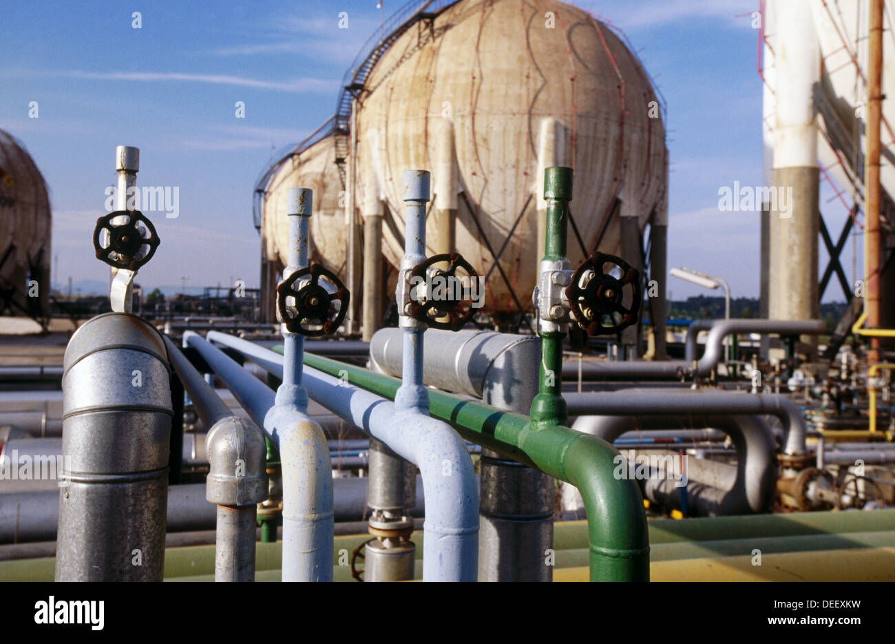 Gas tanks repsol ypf oil refinery hi-res stock photography and images ...