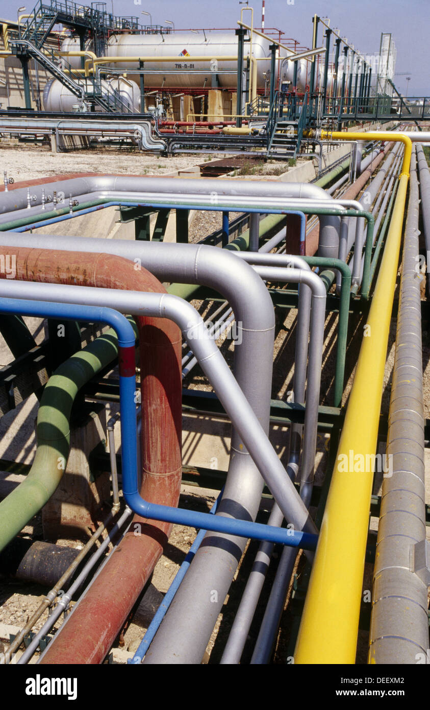 Repsol tarragona refinery hi-res stock photography and images - Alamy