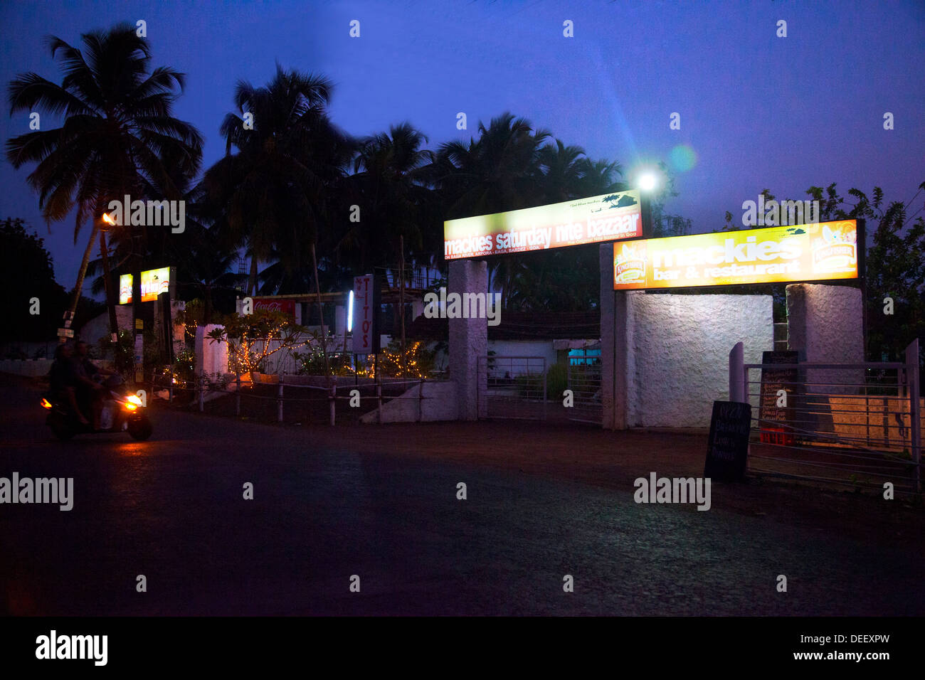 Road sign board hi-res stock photography and images - Alamy