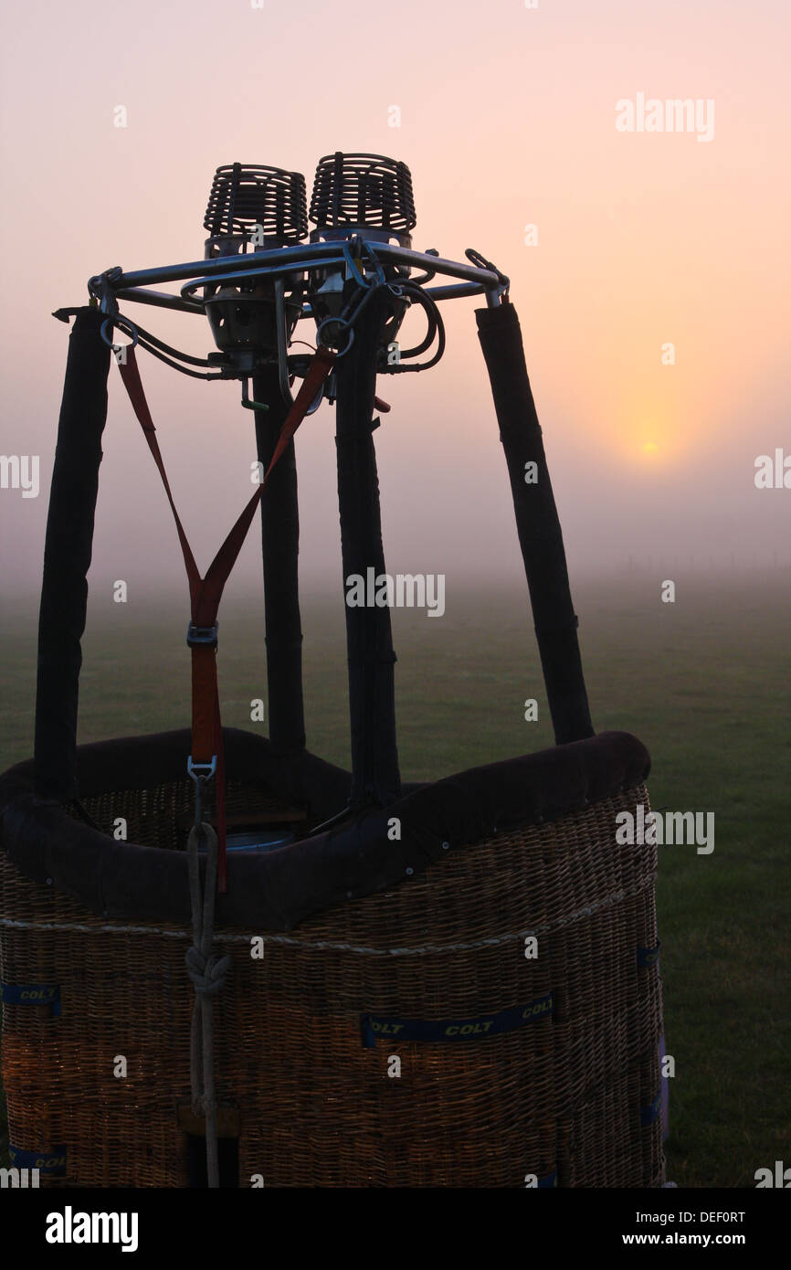 Balloon in mist hi-res stock photography and images - Alamy