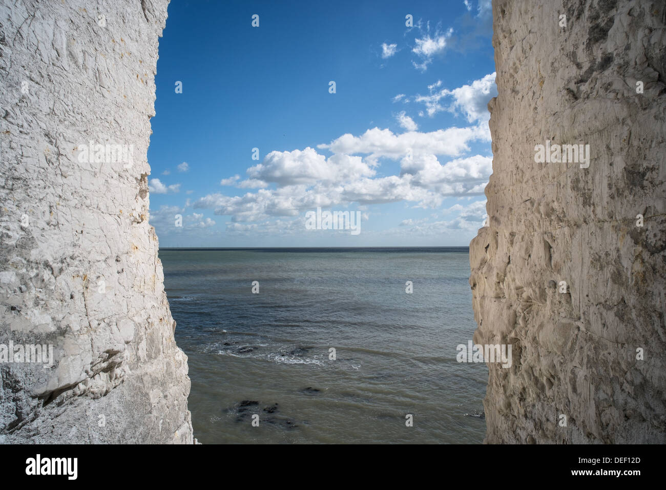 Kingsgate chalk cliffs hi-res stock photography and images - Alamy