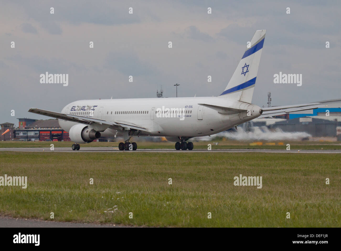 Pw4060 powered boeing 767 hi-res stock photography and images - Alamy