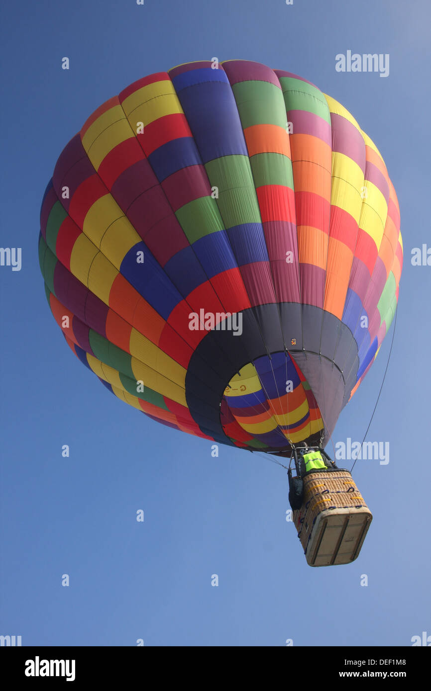 Hot air balloon in flight hi-res stock photography and images - Alamy