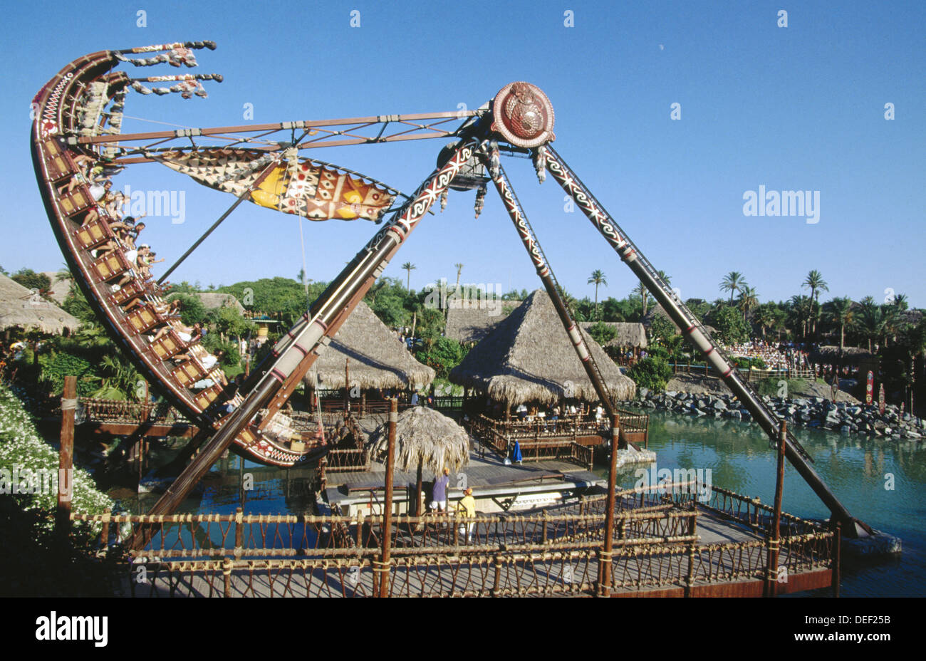 Kon tiki wave polynesian area universal hi-res stock photography and ...