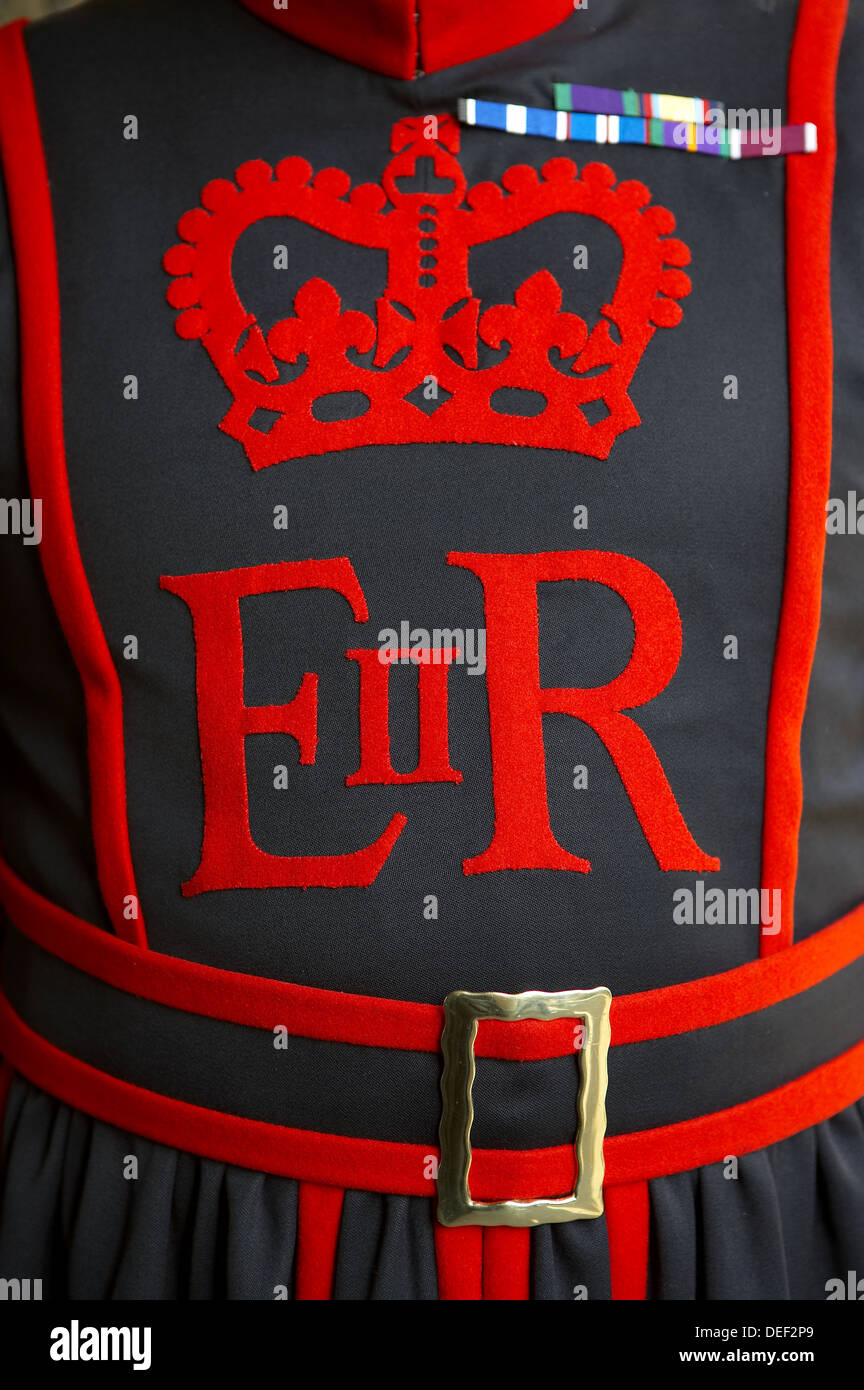 Beefeater uniform hi-res stock photography and images - Alamy