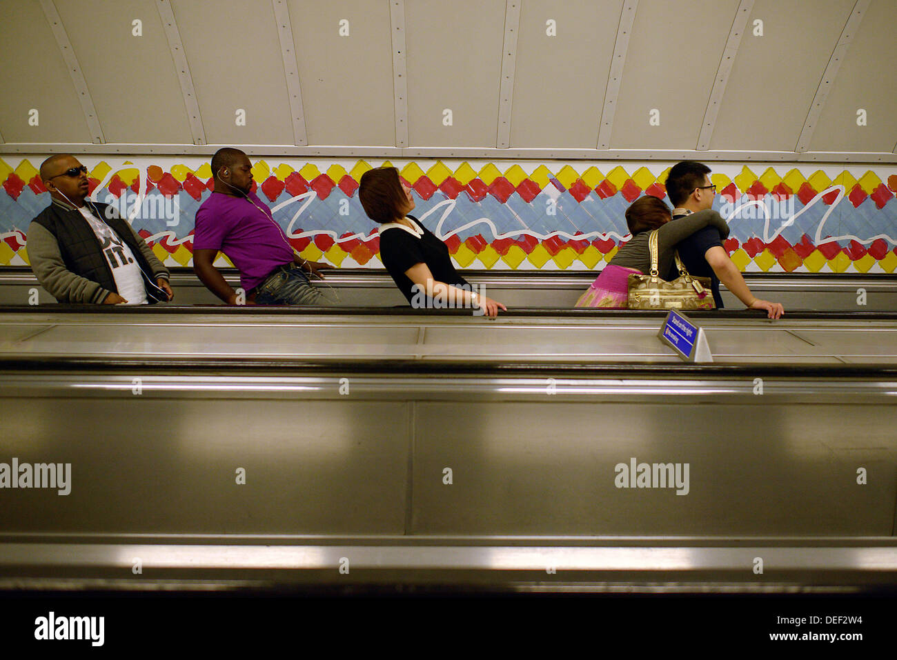 tube escalator london Stock Photo - Alamy