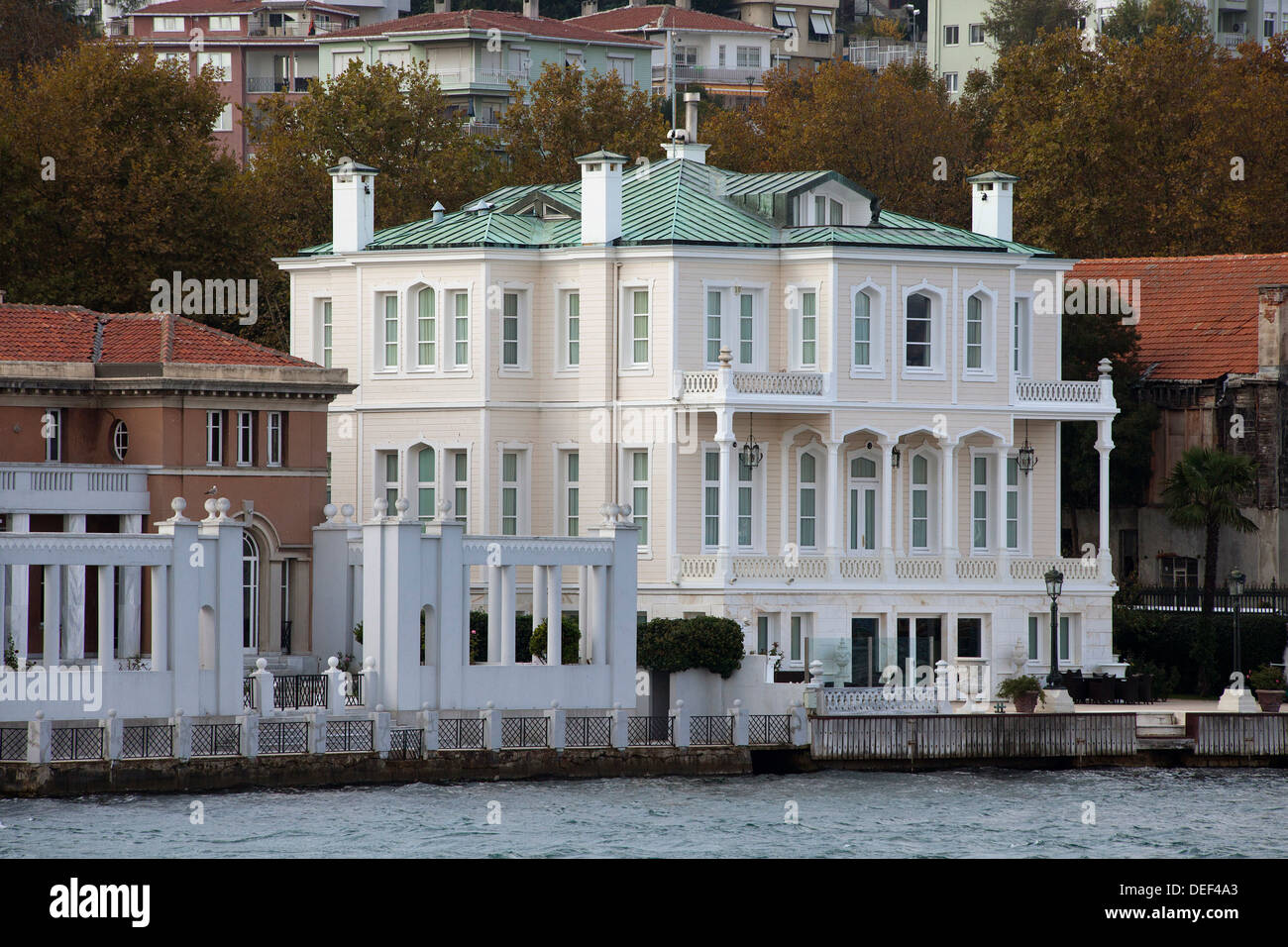 Bosphorus villas hi-res stock photography and images - Alamy