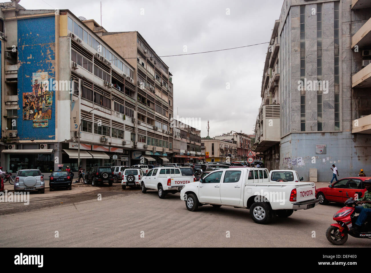 Africa, Angola, Luanda. Traffic in city center Stock Photo - Alamy