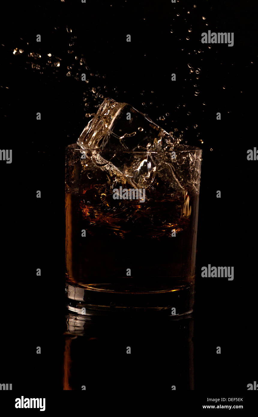 Whiskey at glass hi-res stock photography and images - Alamy