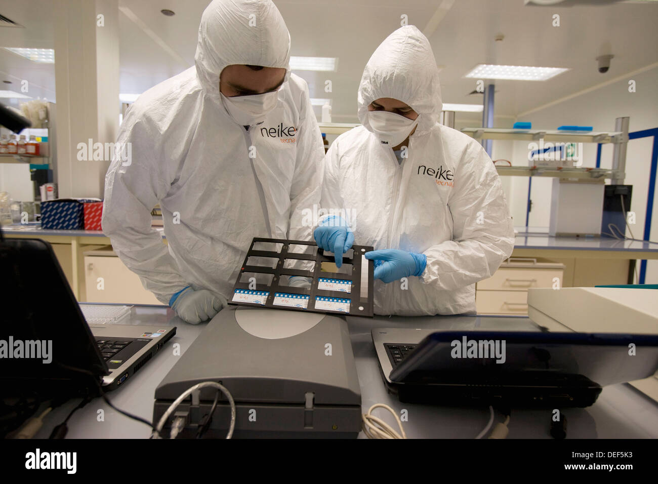 P3 laboratory hi-res stock photography and images - Alamy