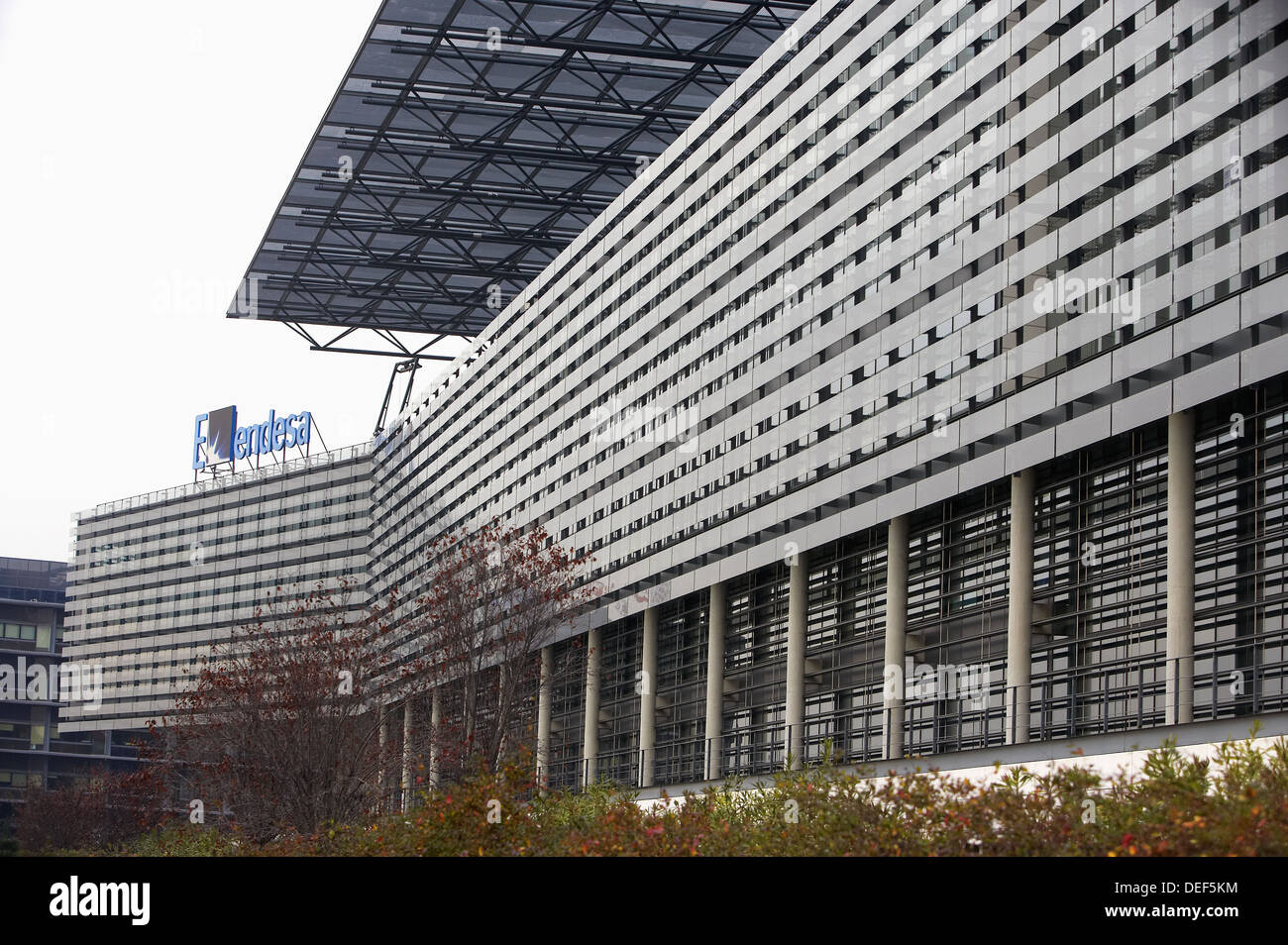 Power company building hi-res stock photography and images - Alamy