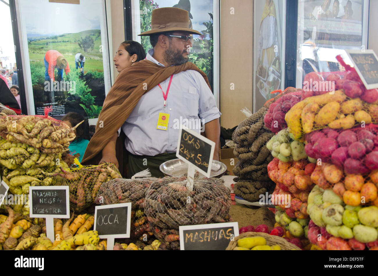Fair trade market peru hi-res stock photography and images - Alamy