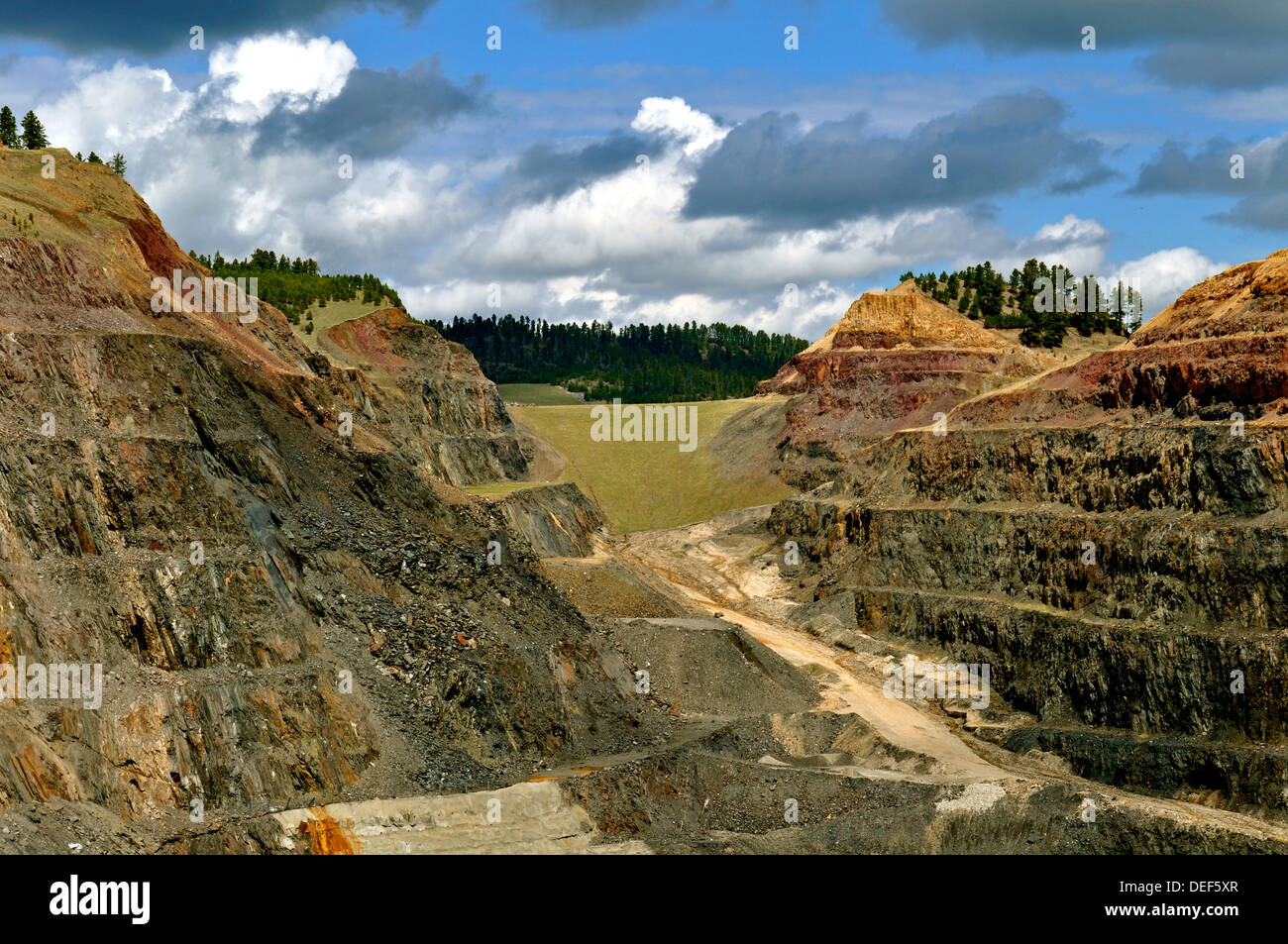 Lead homestake mine hi-res stock photography and images - Alamy