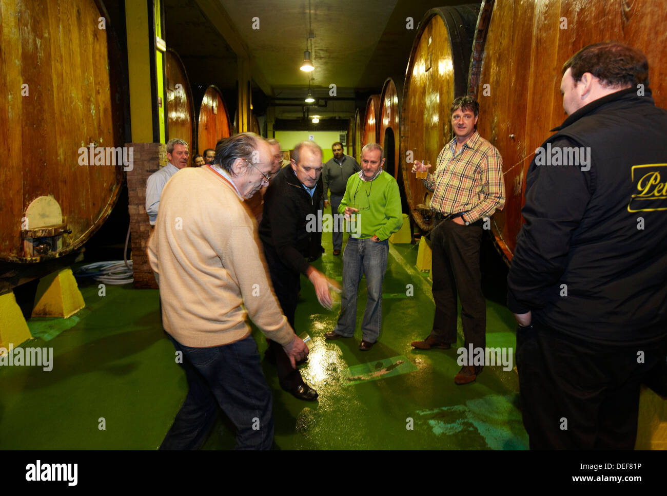 Cider pouring basque hi-res stock photography and images - Alamy