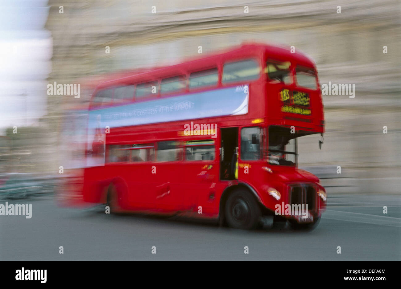 Moving buss hi-res stock photography and images - Alamy