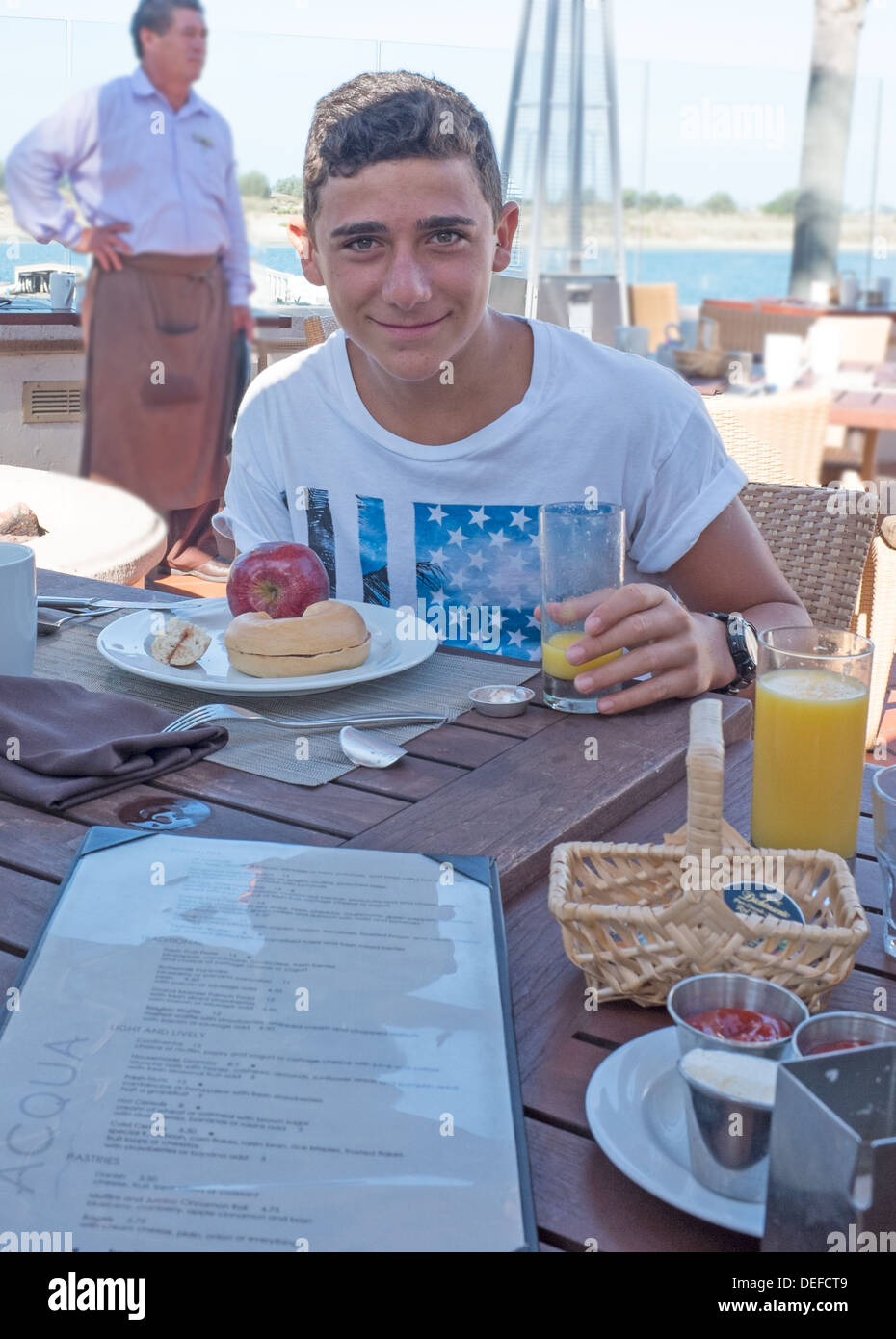 Teenage holiday hi-res stock photography and images - Alamy