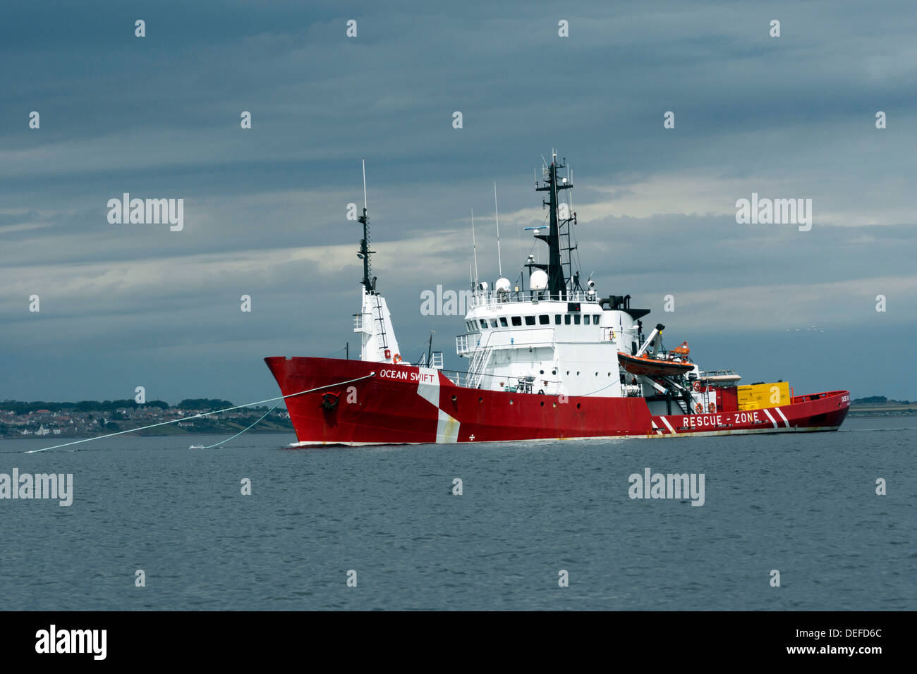 Emergency response and rescue vessel hi-res stock photography and ...