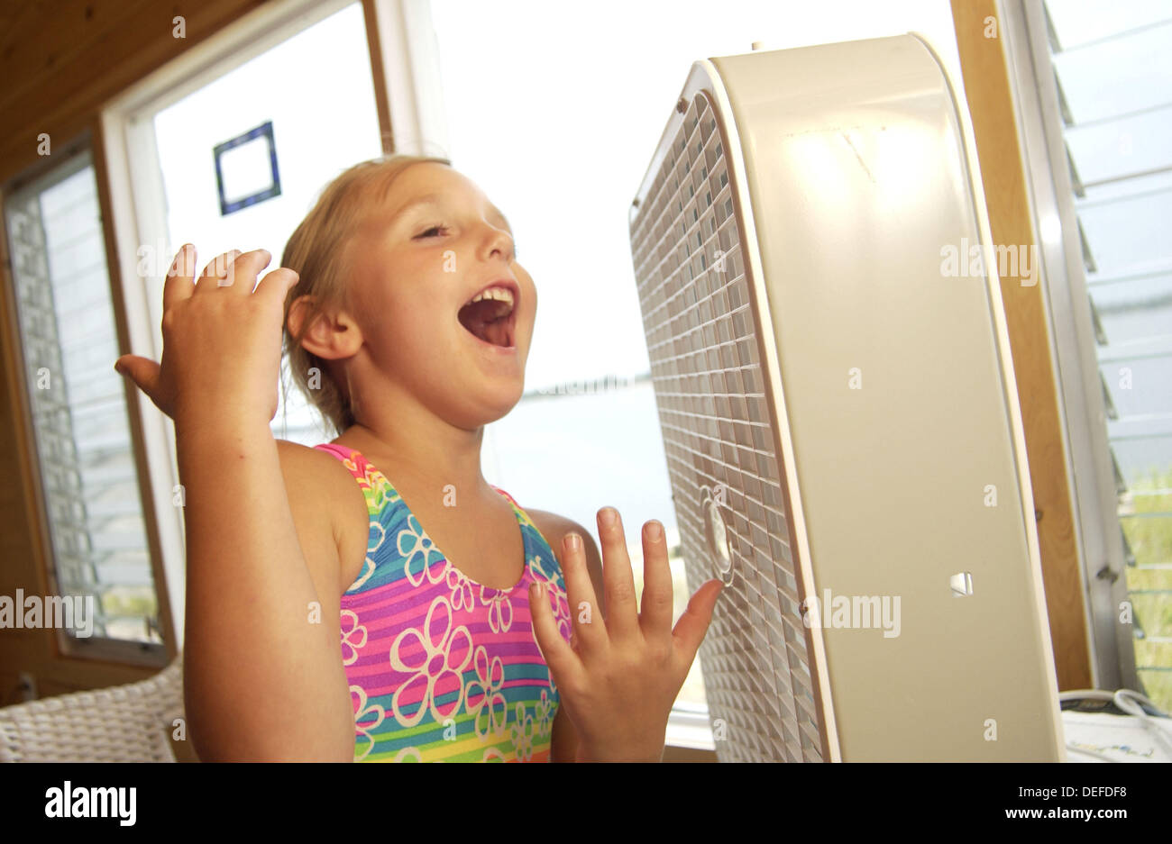 Ventilator child home hi-res stock photography and images - Alamy