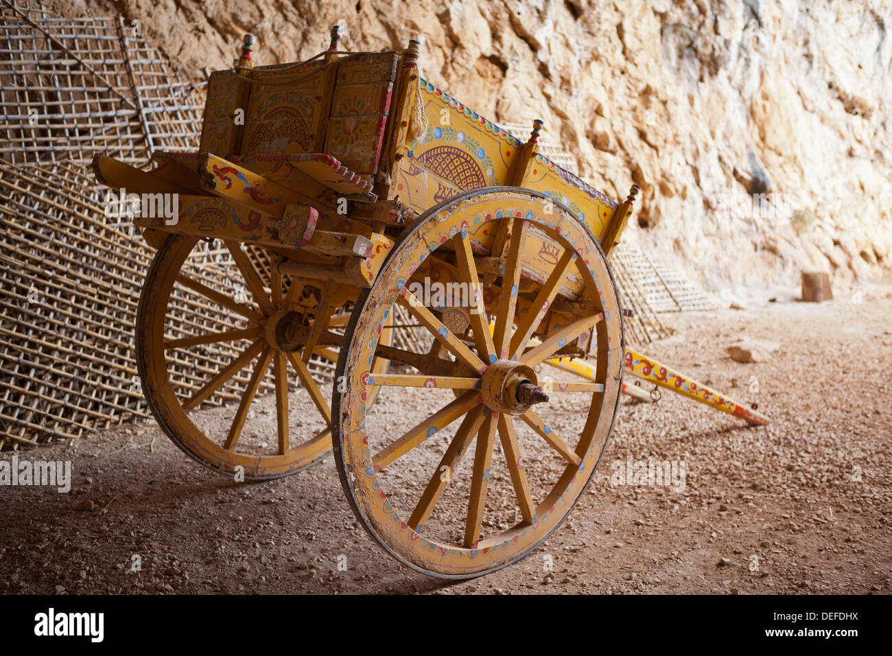 Sicilian cart hi-res stock photography and images - Alamy