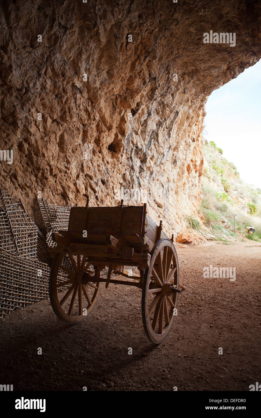 Sicilian cart hi-res stock photography and images - Alamy