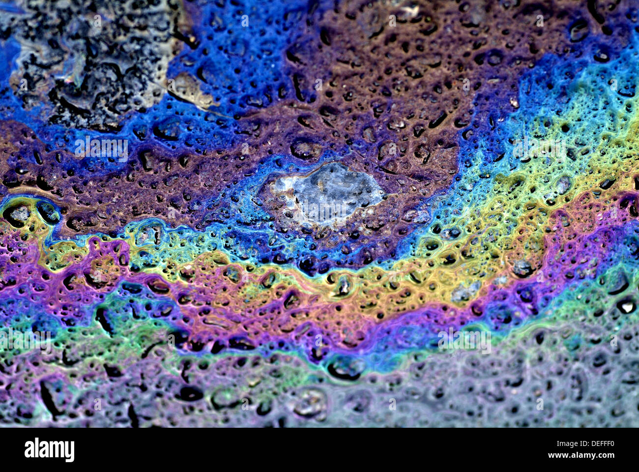 Natural color oil slick hi-res stock photography and images - Alamy