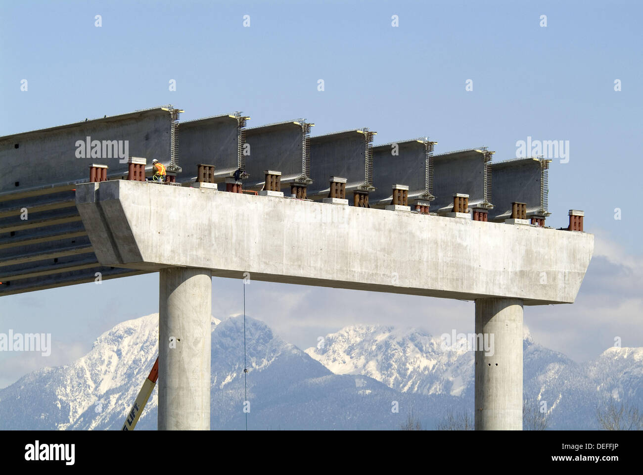 Golden ears bridge hi-res stock photography and images - Alamy