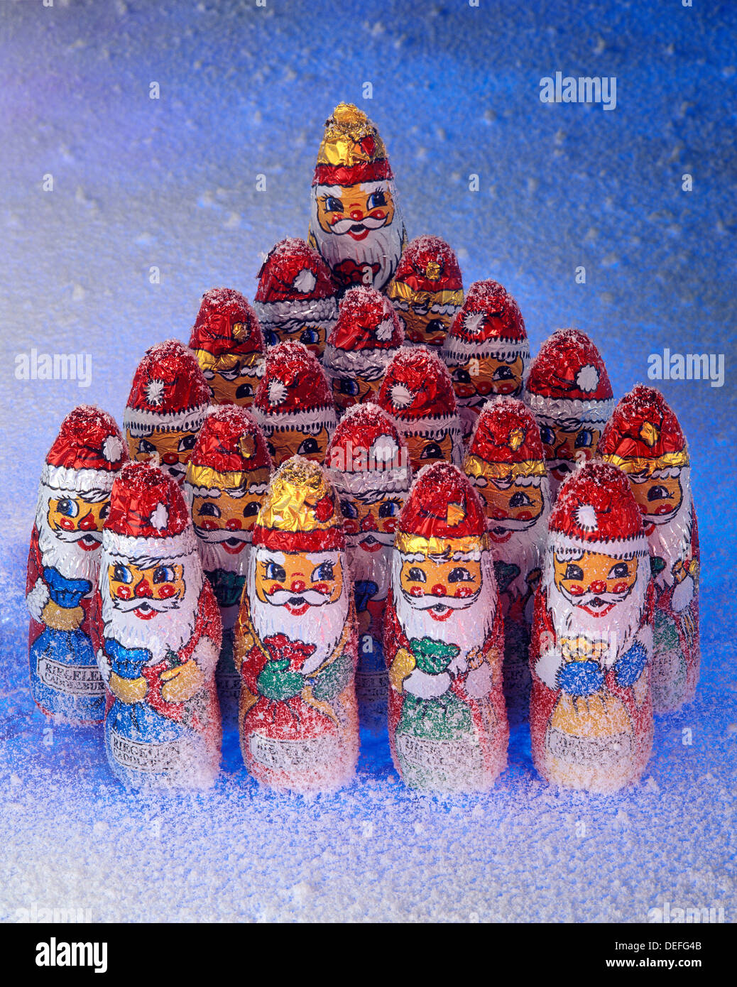 Chocolate santas hi-res stock photography and images - Alamy