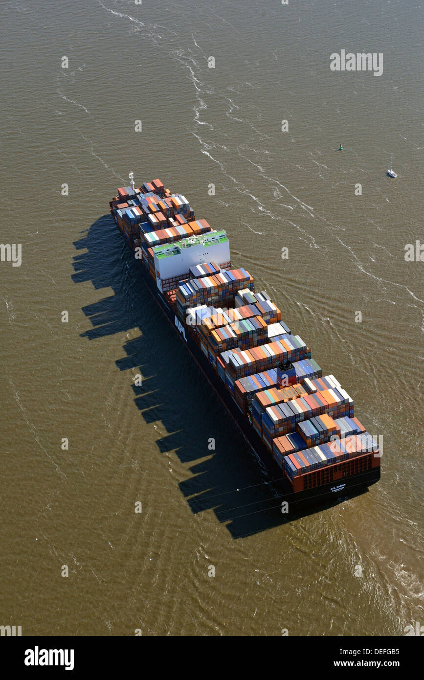 Container ship APL Vanda on the Elbe River, aerial view, Hamburg ...