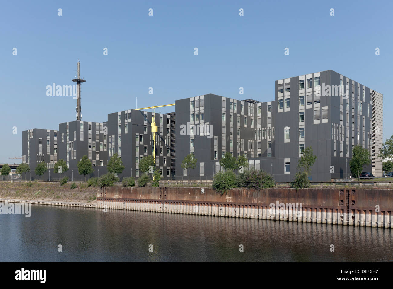 Landesamt fuer zentrale polizeiliche Dienste, police authority building ...