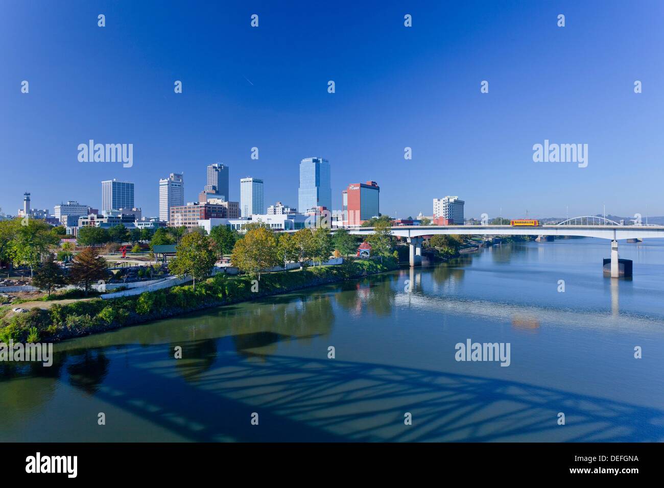 Little Rock Arkansas Skyline High Resolution Stock Photography and ...