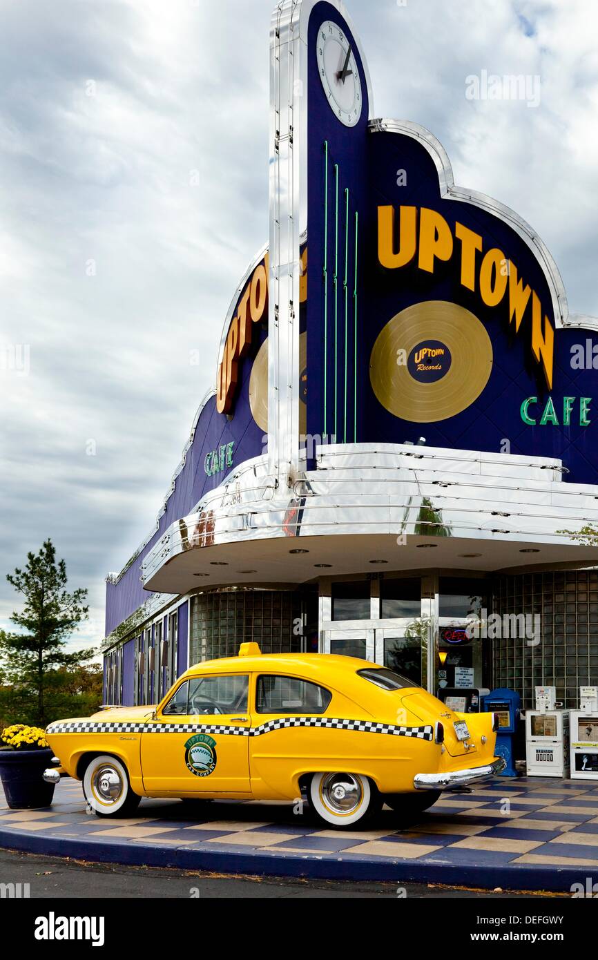 Branson cafe hi-res stock photography and images - Alamy