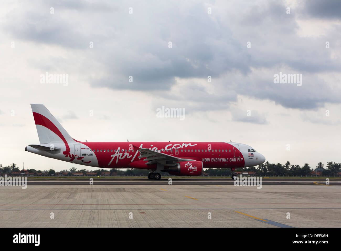Air asia plane hi-res stock photography and images - Alamy