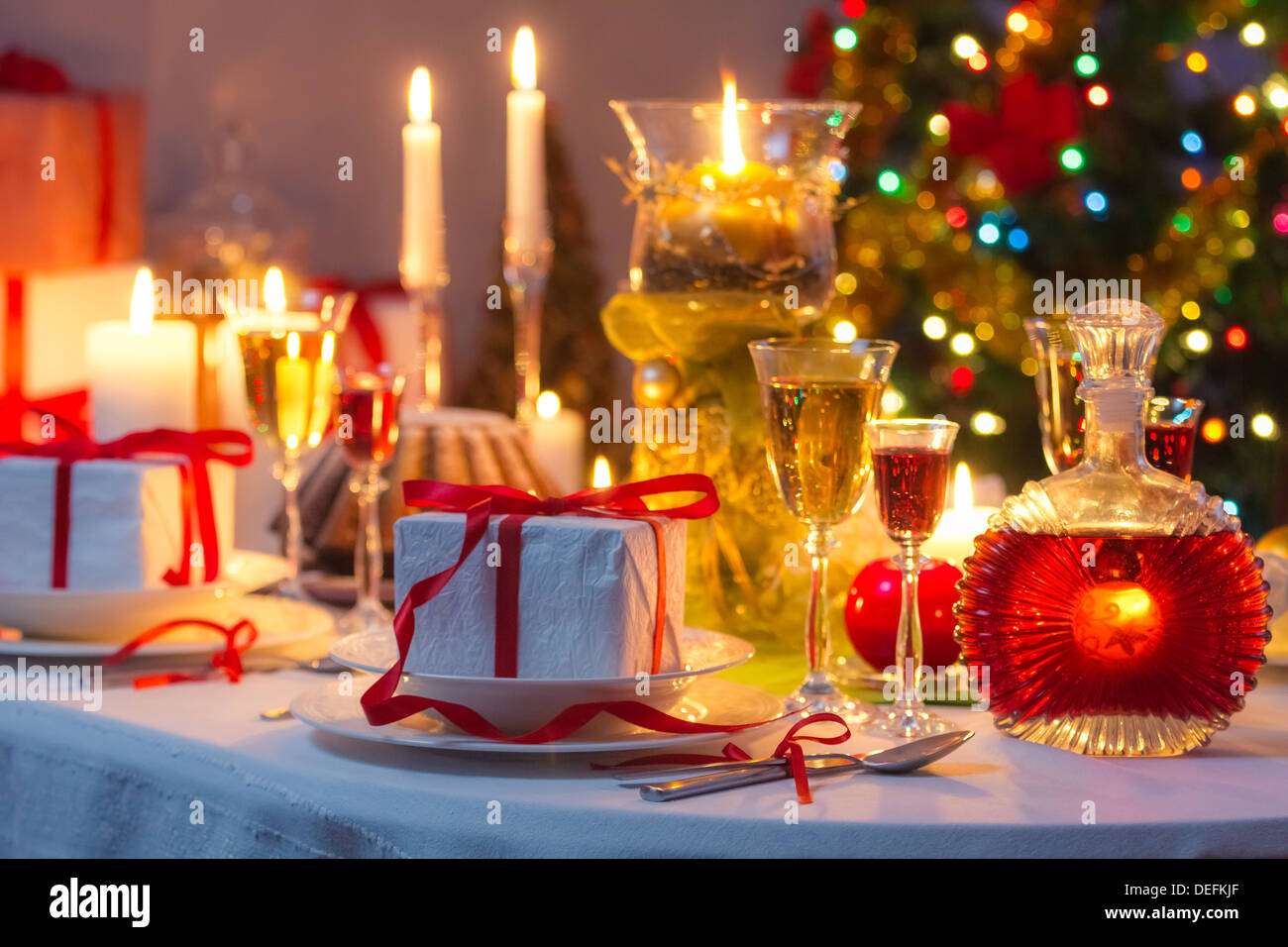 Candlelight table setting nobody hi-res stock photography and images ...