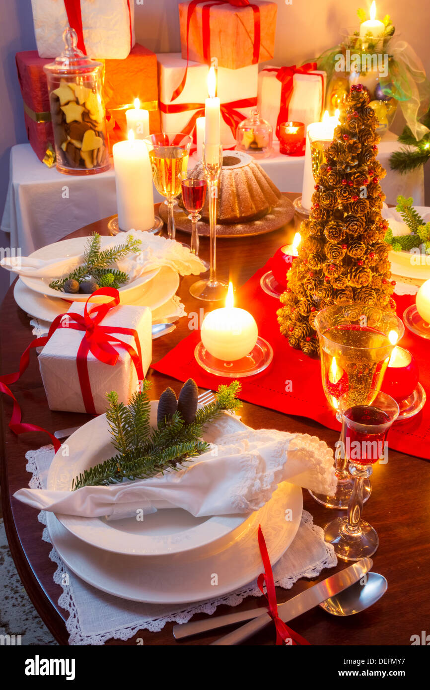 Special Christmas setting table Stock Photo - Alamy