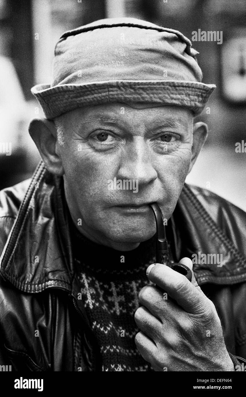 Man smoking pipe Black and White Stock Photos & Images - Alamy