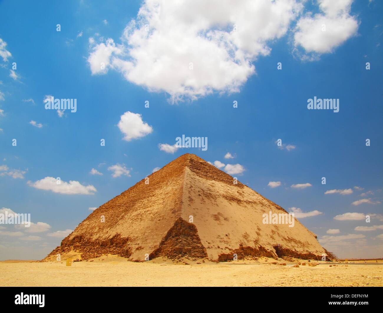 Pirámide blanca , Dashur, El Cairo, Egipto Stock Photo - Alamy