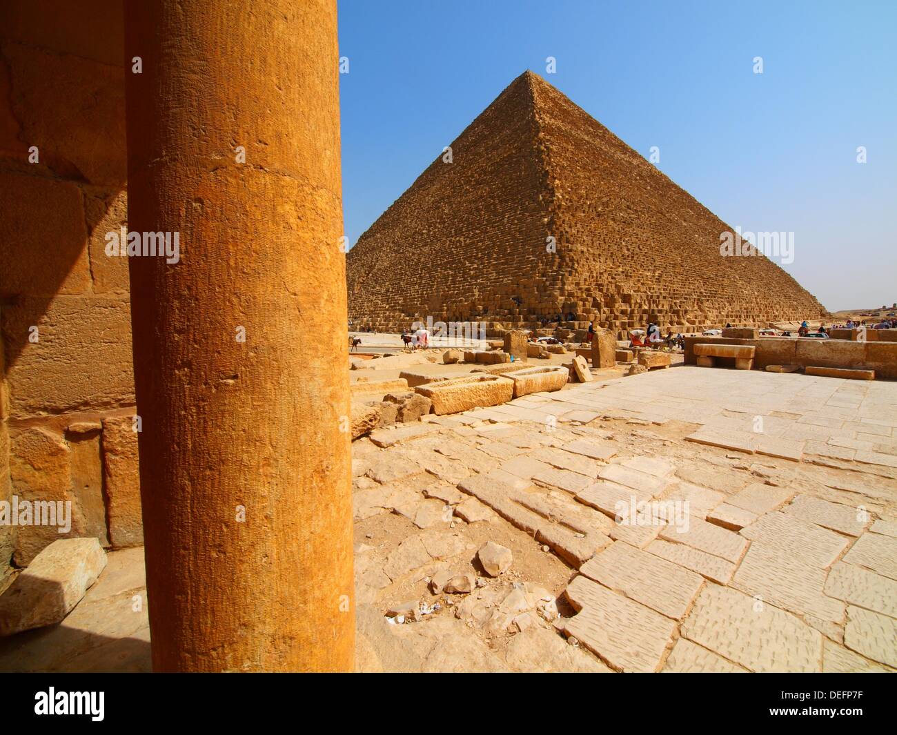 Pyramid of keops hi-res stock photography and images - Alamy
