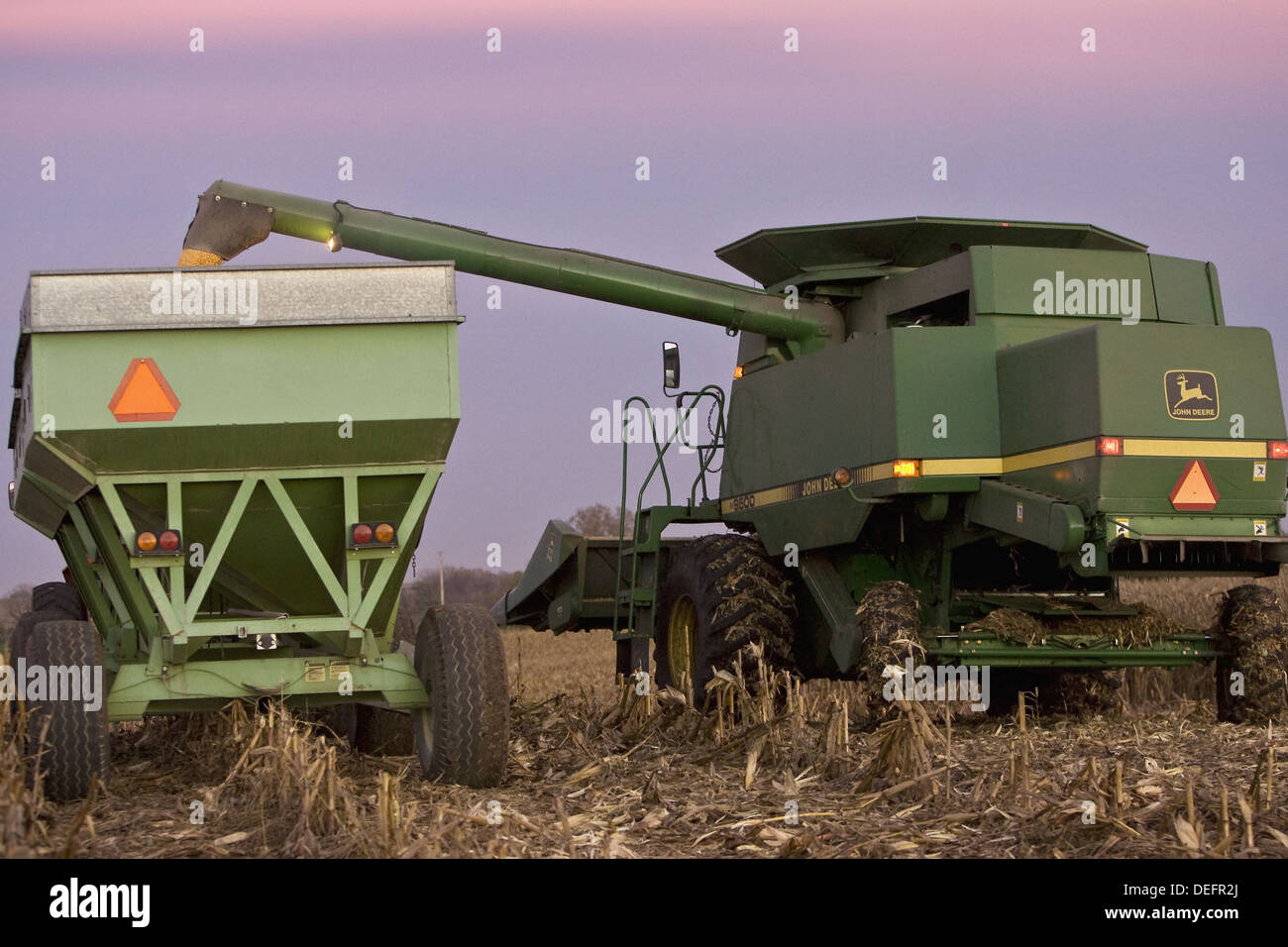 Waggon corn harvest hi-res stock photography and images - Alamy
