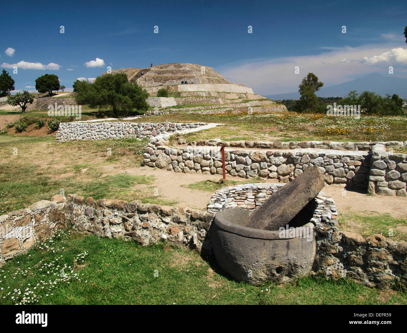 Xochitecatl ruins hi-res stock photography and images - Alamy