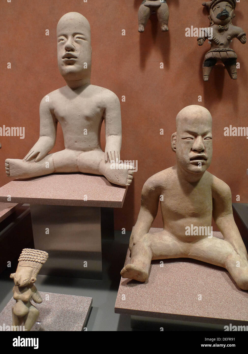 Olmec Statue High Resolution Stock Photography and Images - Alamy