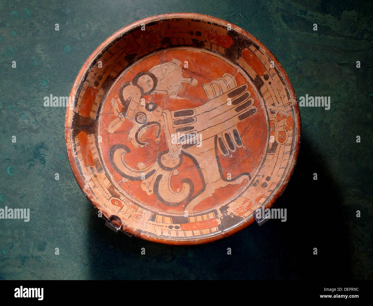 Mayan plate hi-res stock photography and images - Alamy