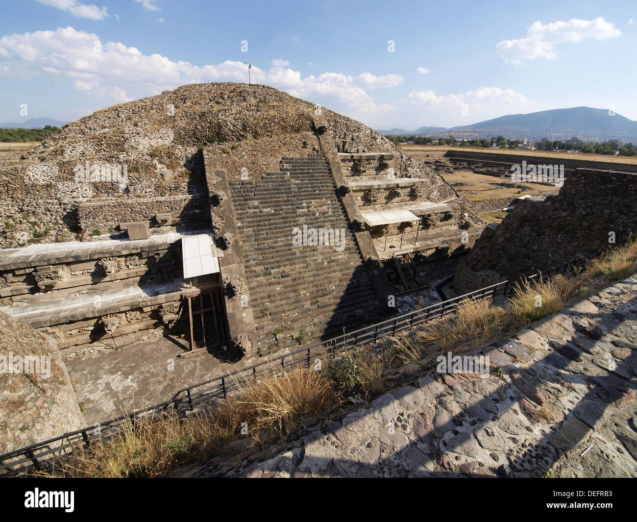 Quetzalcoatl Feathered Serpent Pyramid High Resolution Stock Photography and Images - Alamy