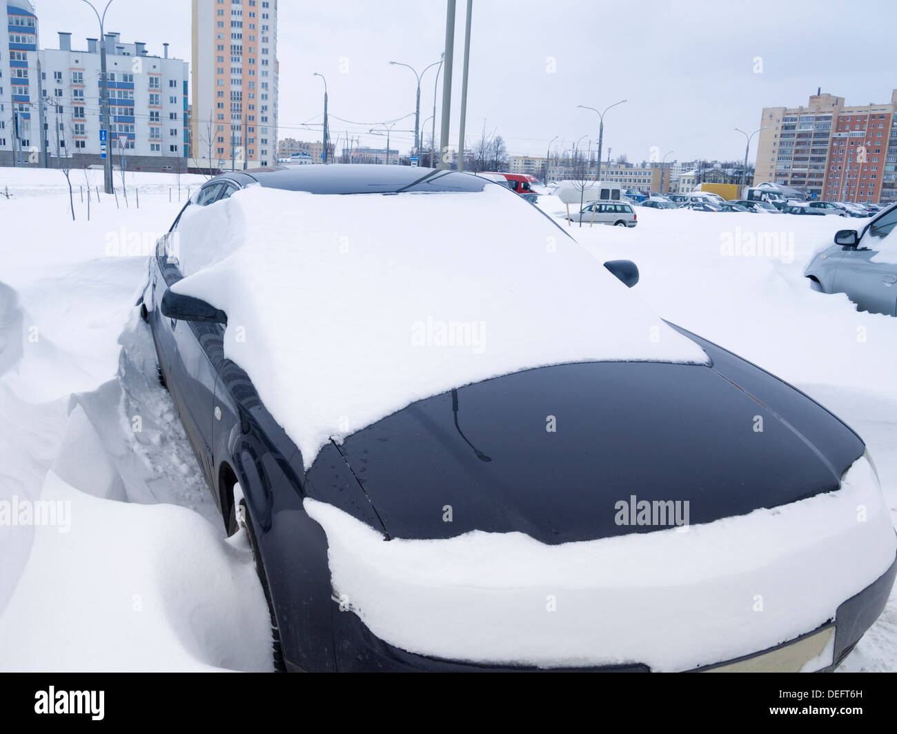 Snowfall city hi-res stock photography and images - Alamy