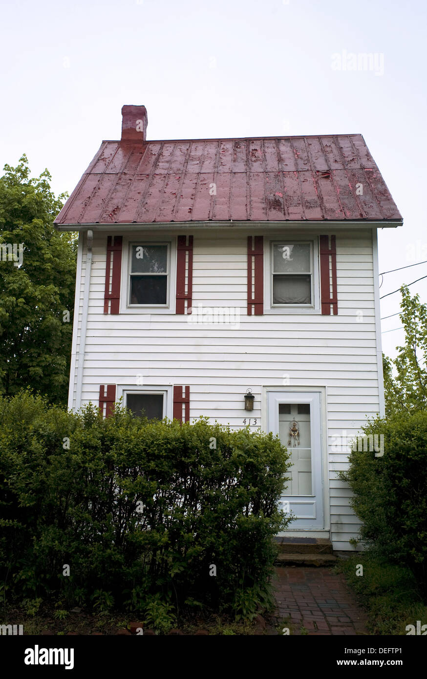 Old two story house hi-res stock photography and images - Alamy
