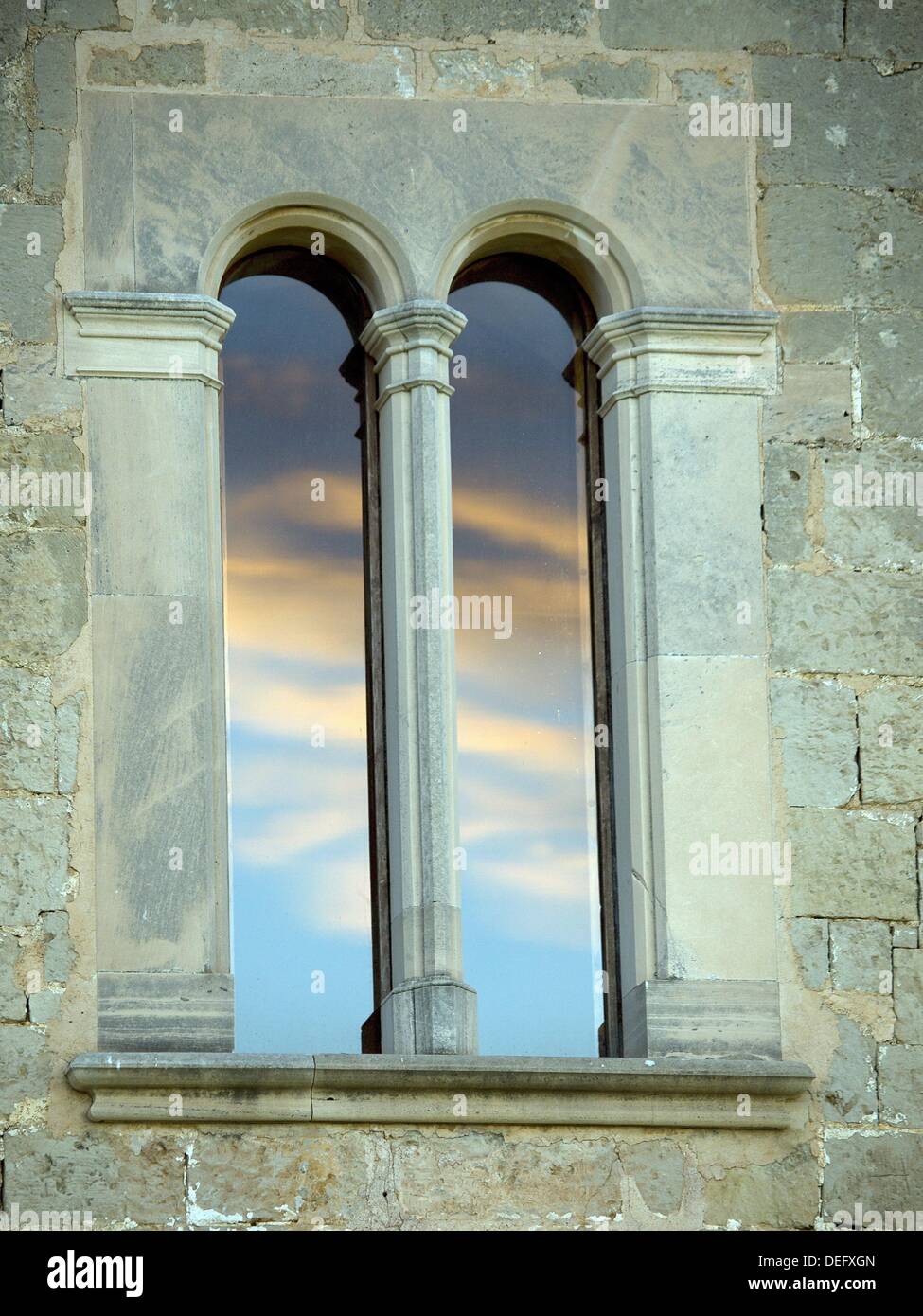 Fourteenth Century Castle High Resolution Stock Photography and Images ...