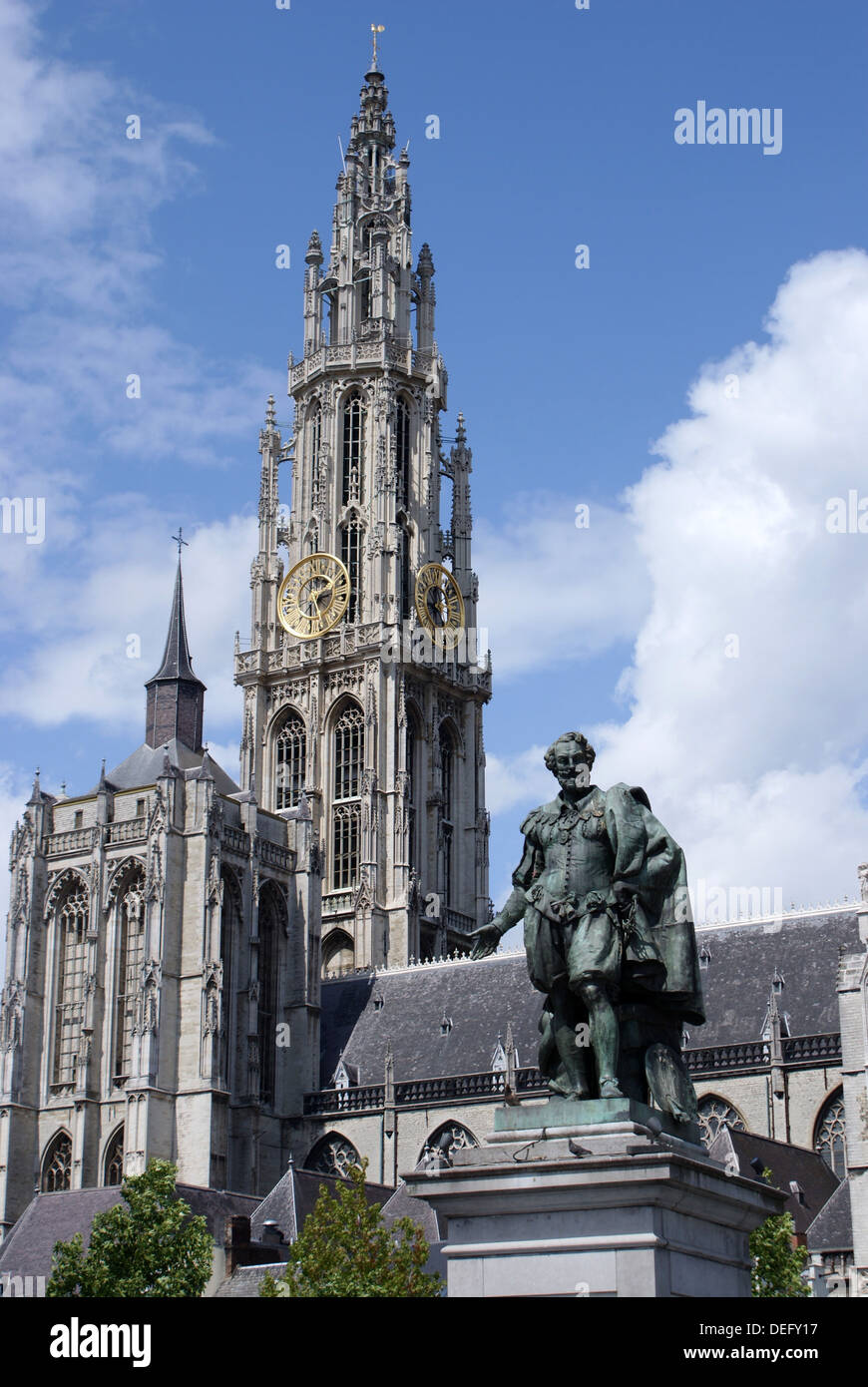 Belgium statue hi-res stock photography and images - Alamy