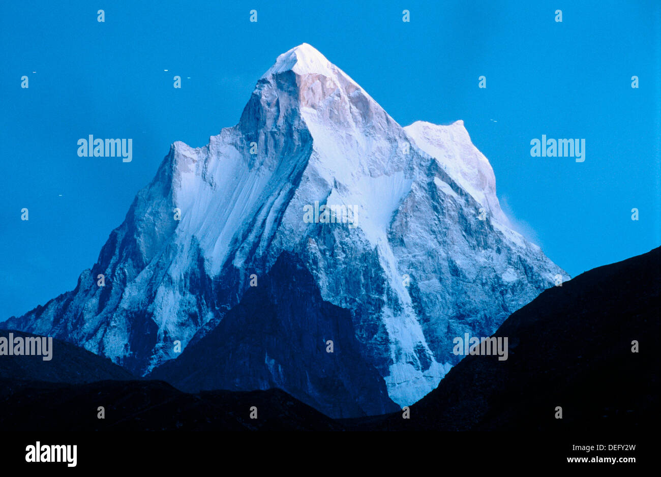 Shivling mountain hi-res stock photography and images - Alamy