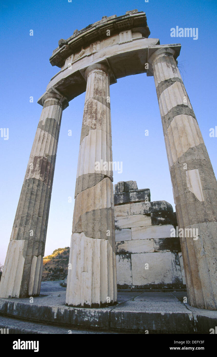 Tholos in the sanctuary of athena pronaia hi-res stock photography and ...