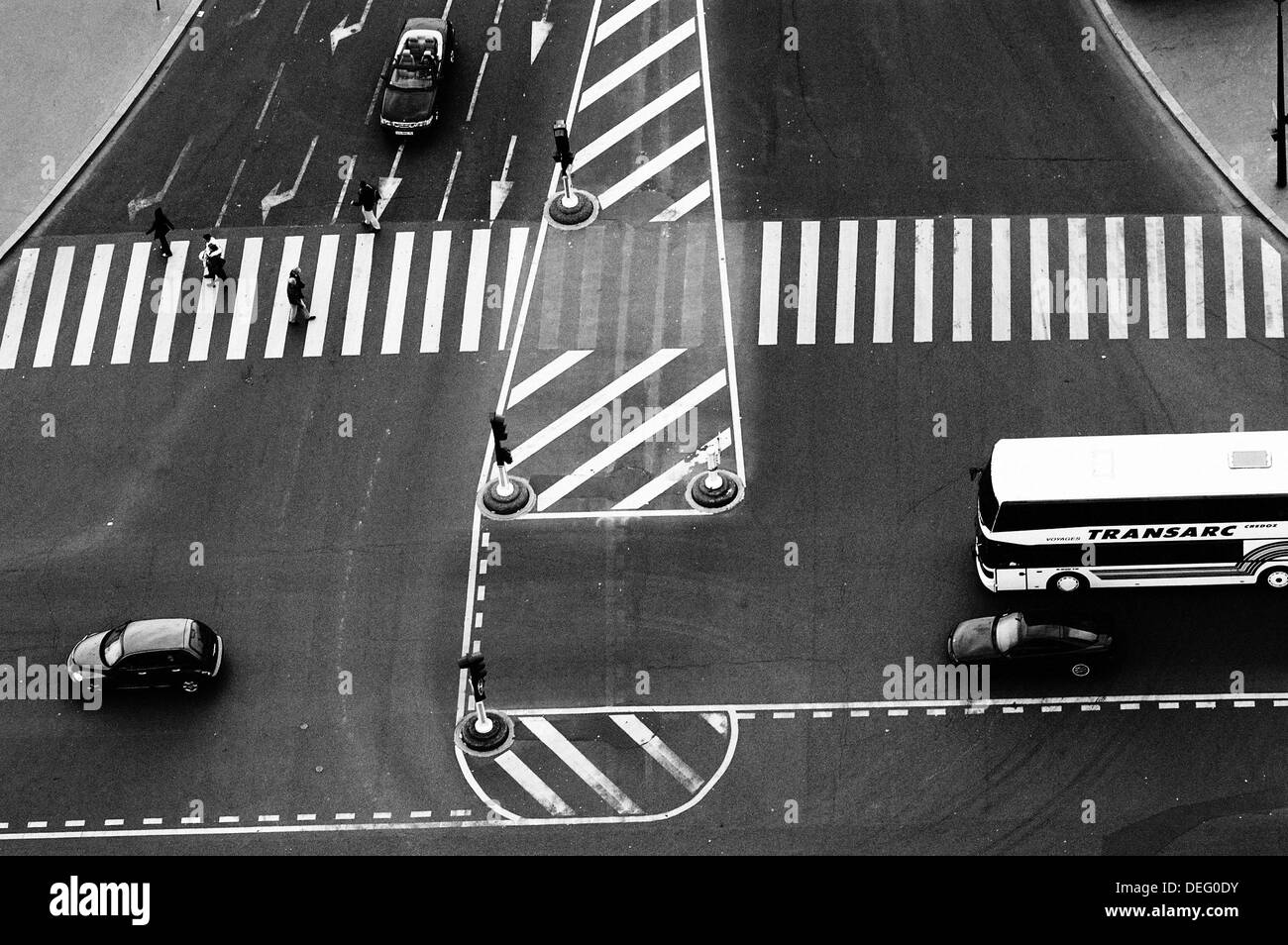 Intersection crosswalk Black and White Stock Photos & Images - Alamy