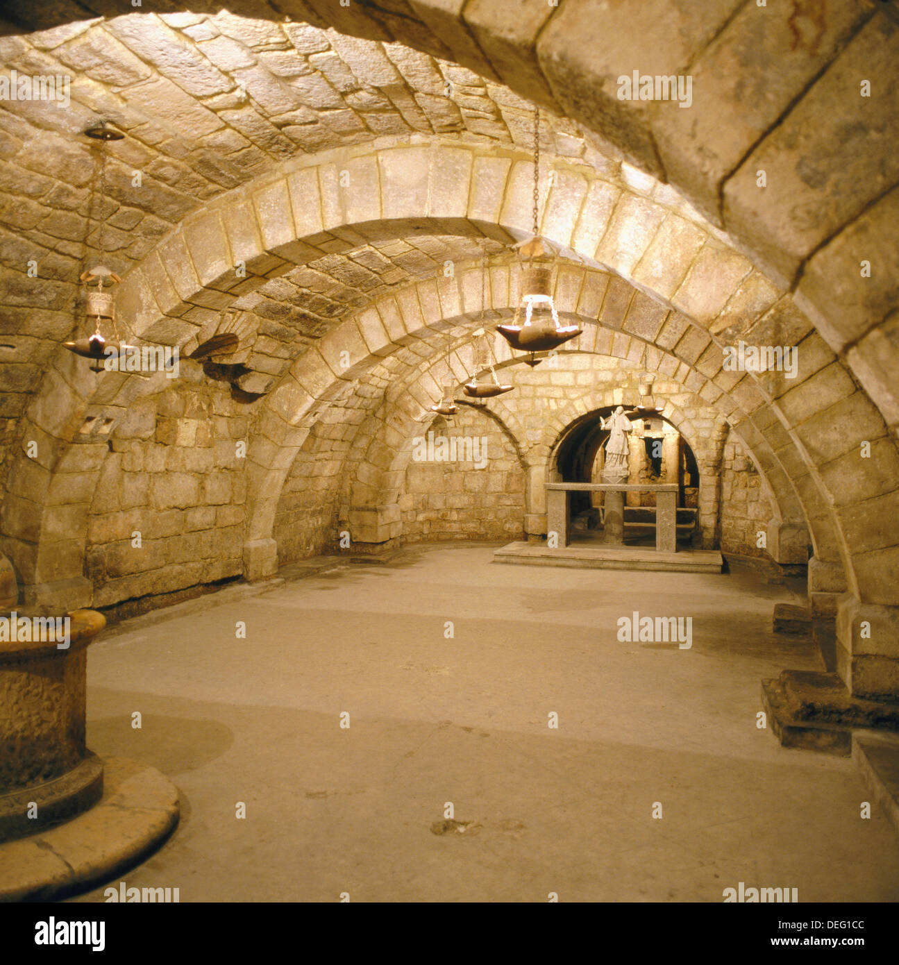 8th century crypt hi-res stock photography and images - Alamy